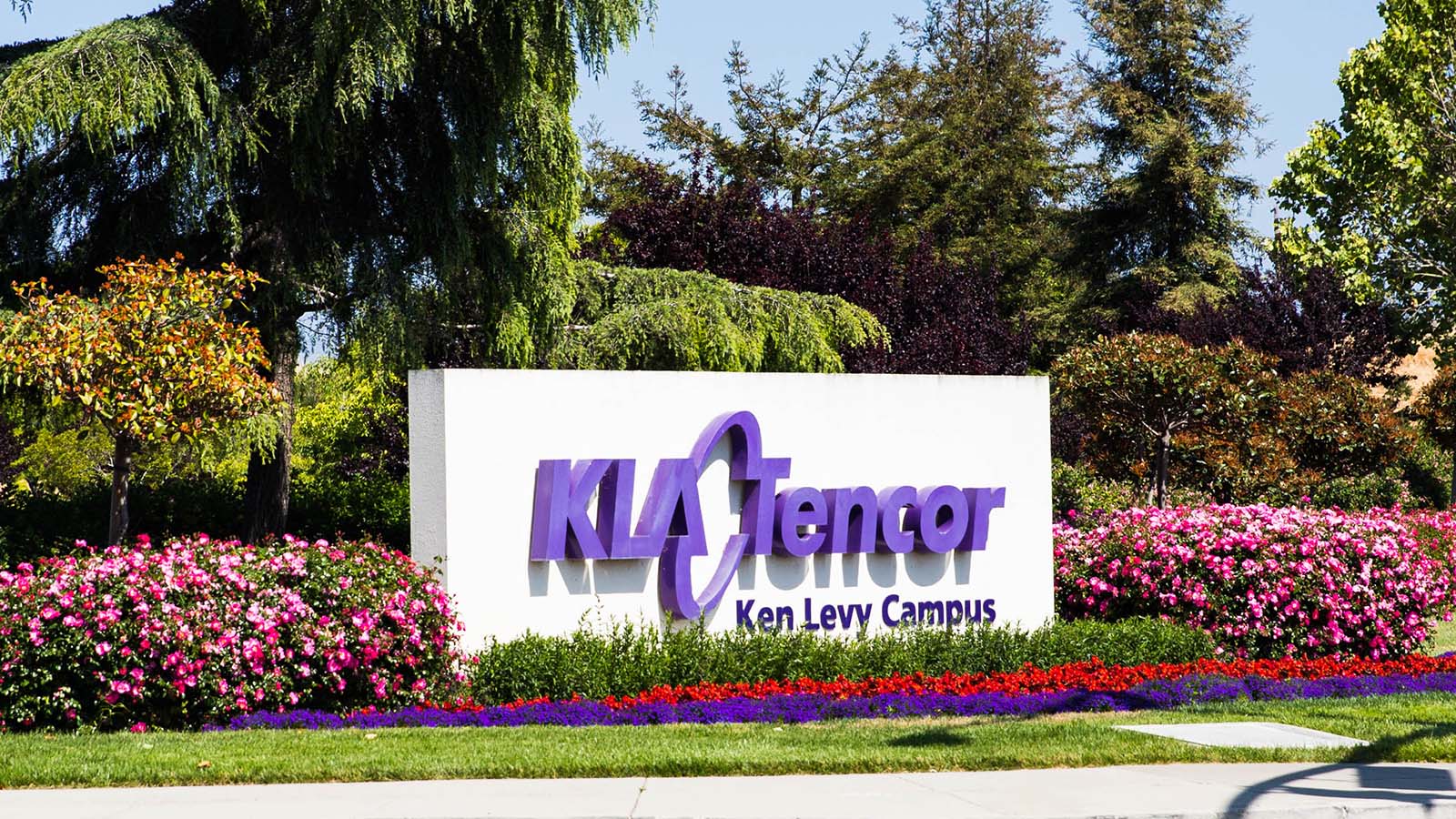 The 3 Best Semiconductor Stocks to Buy in December | InvestorPlace