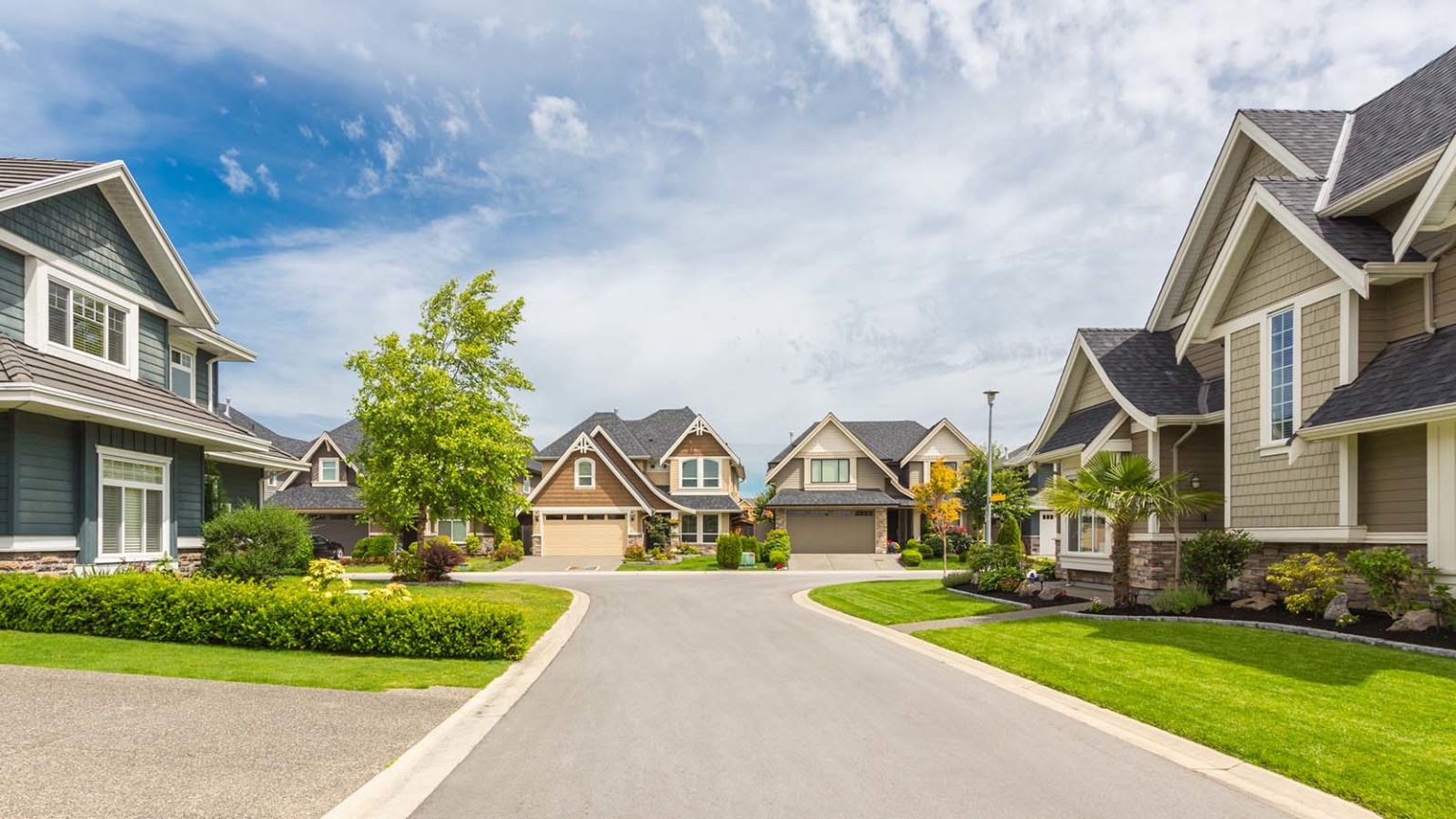 5 Housing Market Predictions 2022: What Can Real Estate Stock Investors ...