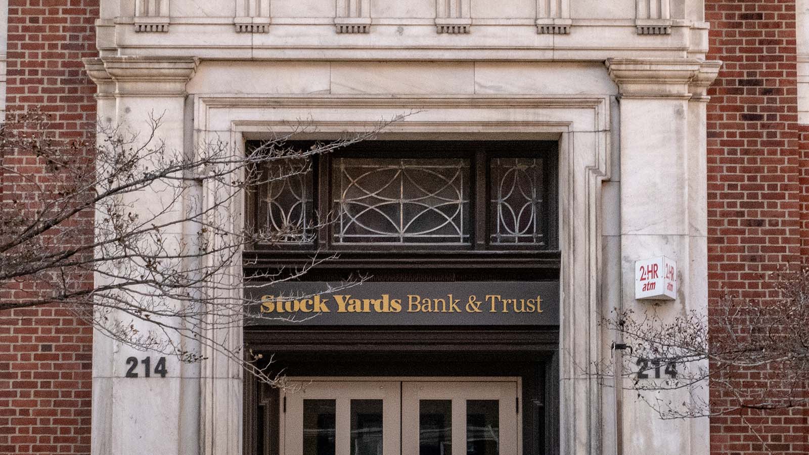 7 of the Best Bank Stocks to Cash In On: MBIN, GBCI, LARK | InvestorPlace