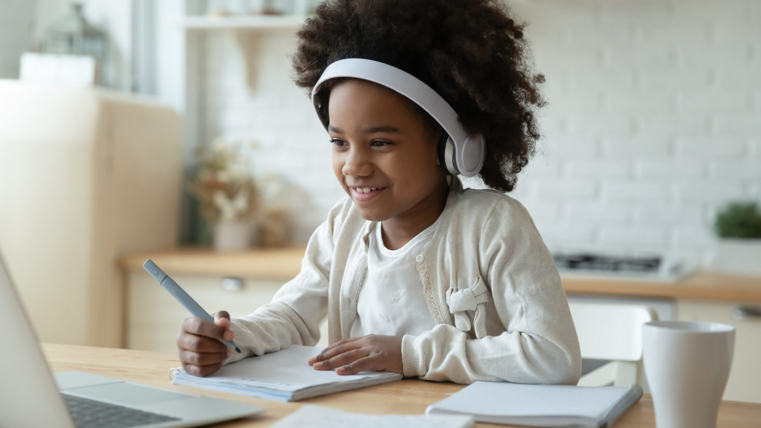 The 3 Best Online Education Stocks to Buy for 2024 and Beyond ...