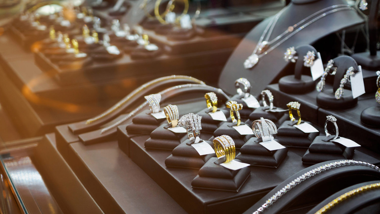 3 Lab-Grown Diamond Stocks Sparkling with Potential | InvestorPlace