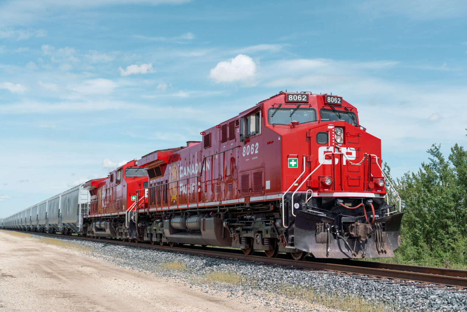 The 3 Best Railroad Stocks to Buy Now: September 2023 | InvestorPlace
