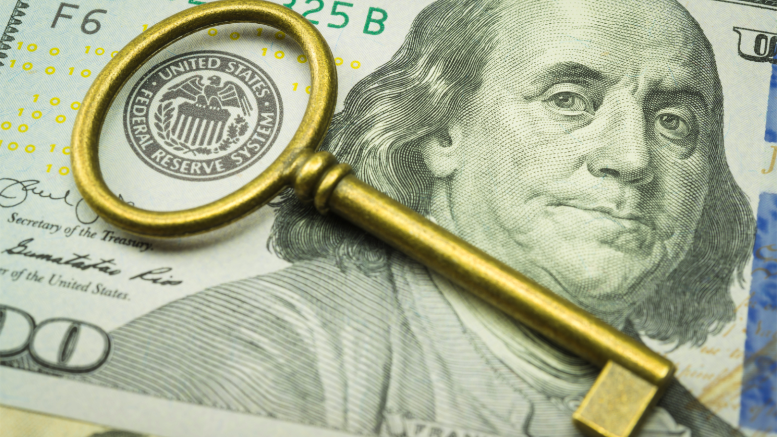 Louis Navellier Breaks Down the Big Fed News – and How to Profit Amid ...